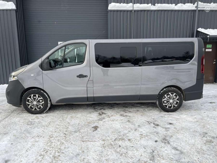Grey Opel Vivaro 2015 in Alytus, with an engine capacity of 1.60 L and mileage of 274 thousand km for 9400 €, photo 9 on AUTOMOTO.COM.LV