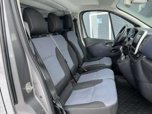 Grey Opel Vivaro 2015 in Alytus, with an engine capacity of 1.60 L and mileage of 274 thousand km for 9400 €, photo 18 on AUTOMOTO.COM.LV