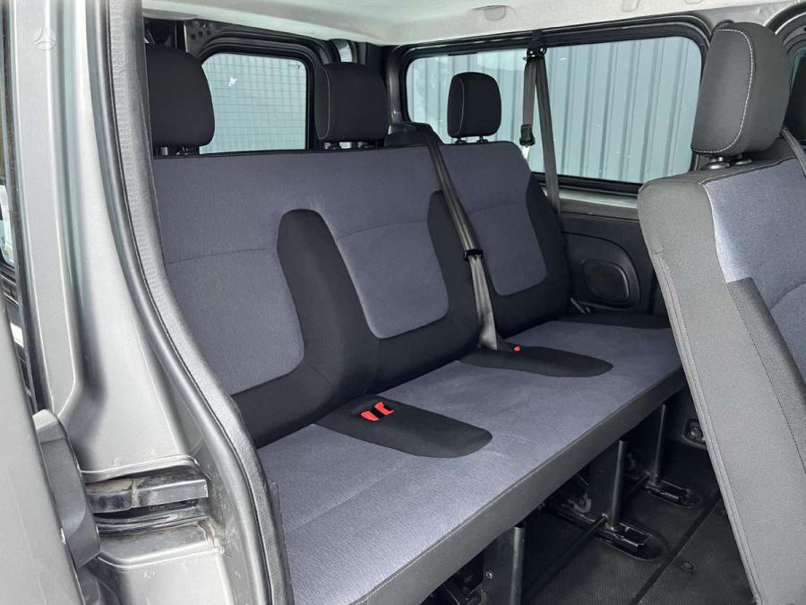 Grey Opel Vivaro 2015 in Alytus, with an engine capacity of 1.60 L and mileage of 274 thousand km for 9400 €, photo 20 on AUTOMOTO.COM.LV