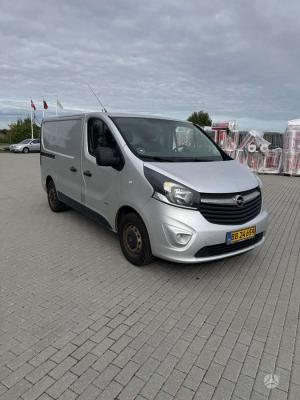 Grey Opel Vivaro 2015 in Klaipeda, with an engine capacity of 1.60 L and mileage of 294 thousand km for 3250 €, photo 3 on AUTOMOTO.COM.LV