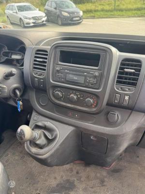 Grey Opel Vivaro 2015 in Klaipeda, with an engine capacity of 1.60 L and mileage of 294 thousand km for 3250 €, photo 6 on AUTOMOTO.COM.LV