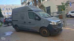 Grey Opel Vivaro 2016 in Vilnius, with an engine capacity of 1.60 L and mileage of 130 thousand km for 15000 €, photo 3 on AUTOMOTO.COM.LV