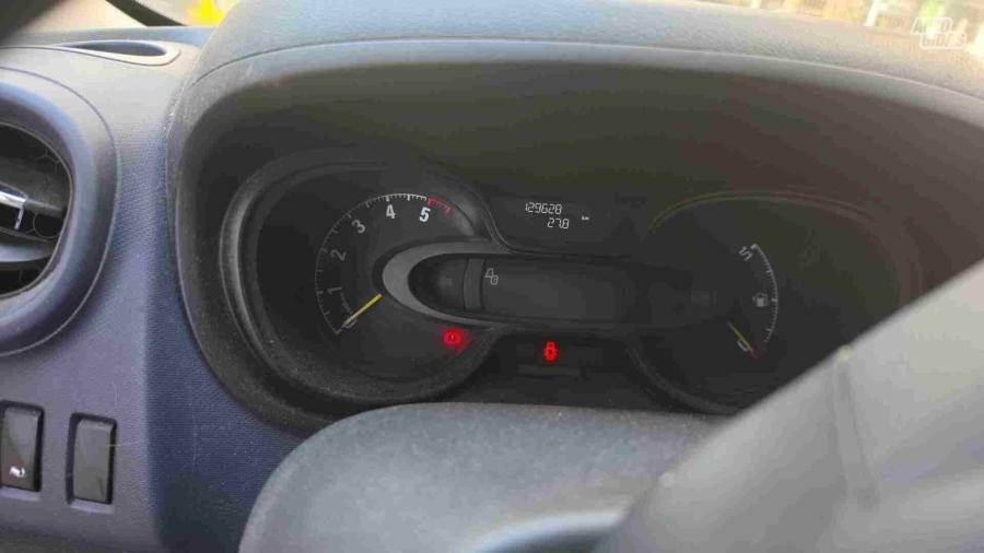 Grey Opel Vivaro 2016 in Vilnius, with an engine capacity of 1.60 L and mileage of 130 thousand km for 15000 €, photo 6 on AUTOMOTO.COM.LV