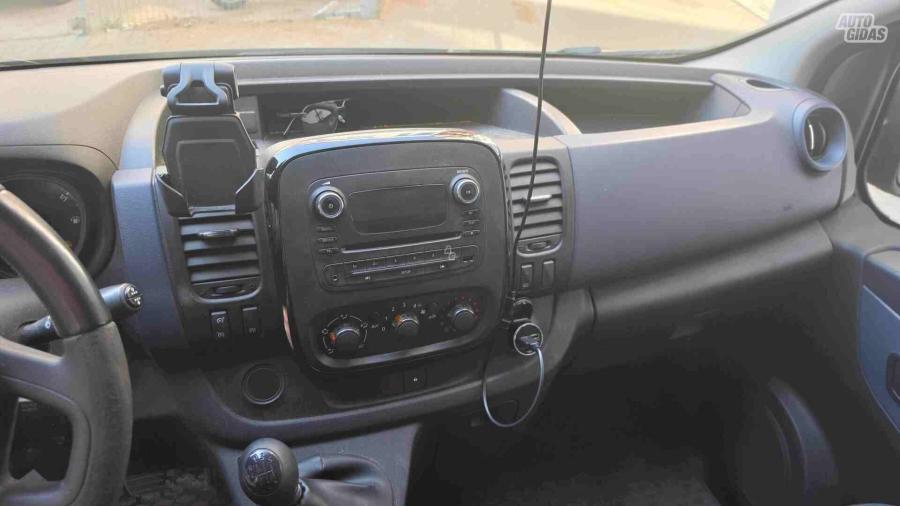Grey Opel Vivaro 2016 in Vilnius, with an engine capacity of 1.60 L and mileage of 130 thousand km for 15000 €, photo 8 on AUTOMOTO.COM.LV