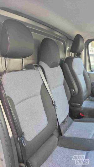 Grey Opel Vivaro 2016 in Vilnius, with an engine capacity of 1.60 L and mileage of 130 thousand km for 15000 €, photo 10 on AUTOMOTO.COM.LV