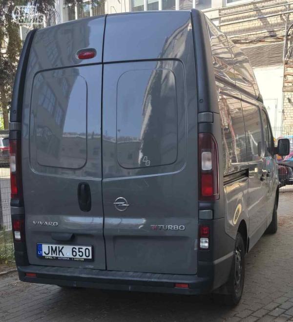 Opel Vivaro 2016 Viļņa vietnē Pelēks Opel Vivaro 2016 Viļņa, ar dzinēja tilpumu 1.60 L un nobraukumu 130 tūkst. km par 12000 €, foto 4 vietnē AUTOMOTO.COM.LV