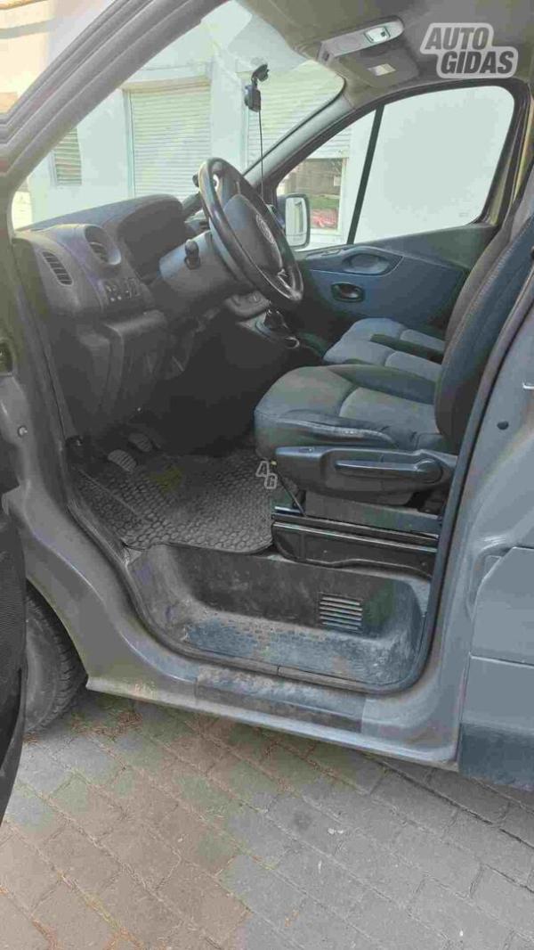 Opel Vivaro 2016 Viļņa vietnē Pelēks Opel Vivaro 2016 Viļņa, ar dzinēja tilpumu 1.60 L un nobraukumu 130 tūkst. km par 12000 €, foto 9 vietnē AUTOMOTO.COM.LV