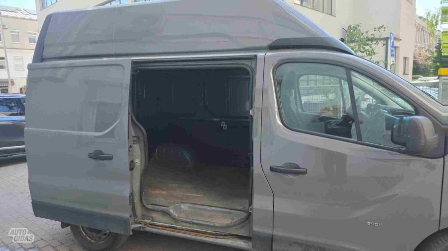 Pelēks Opel Vivaro 2016 Viļņa, ar dzinēja tilpumu 1.60 L un nobraukumu 130 tūkst. km par 12000 €, foto 12 vietnē AUTOMOTO.COM.LV