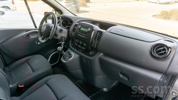 Grey Opel Vivaro 2017 in Riga, with an engine capacity of 1.60 L and mileage of 350 thousand km for 9590 €, photo 10 on AUTOMOTO.COM.LV