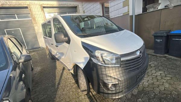 Pelēks Opel Vivaro 2018 Radviliškis, ar dzinēja tilpumu 1.60 L un nobraukumu 57 tūkst. km par 15000 €, foto 2 vietnē AUTOMOTO.COM.LV