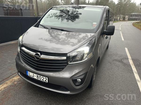 Grey Opel Vivaro 2018 in Riga, with an engine capacity of 1.60 L and mileage of 75 thousand km for 15500 €, photo 1 on AUTOMOTO.COM.LV