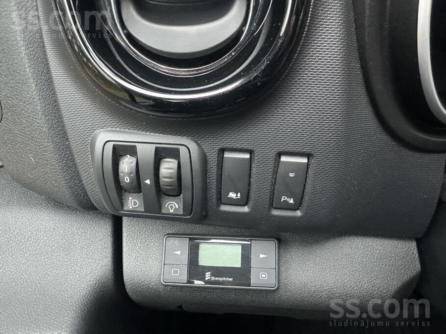 Pelēks Opel Vivaro 2018 Rīga, ar dzinēja tilpumu 1.60 L un nobraukumu 75 tūkst. km par 15500 €, foto 7 vietnē AUTOMOTO.COM.LV