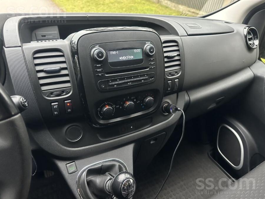 Pelēks Opel Vivaro 2018 Rīga, ar dzinēja tilpumu 1.60 L un nobraukumu 75 tūkst. km par 15500 €, foto 8 vietnē AUTOMOTO.COM.LV