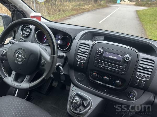 Grey Opel Vivaro 2018 in Riga, with an engine capacity of 1.60 L and mileage of 75 thousand km for 15500 €, photo 9 on AUTOMOTO.COM.LV