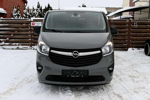 Grey Opel Vivaro 2018 in Kretinga, with an engine capacity of 1.60 L and mileage of 261 thousand km for 14499 €, photo 2 on AUTOMOTO.COM.LV