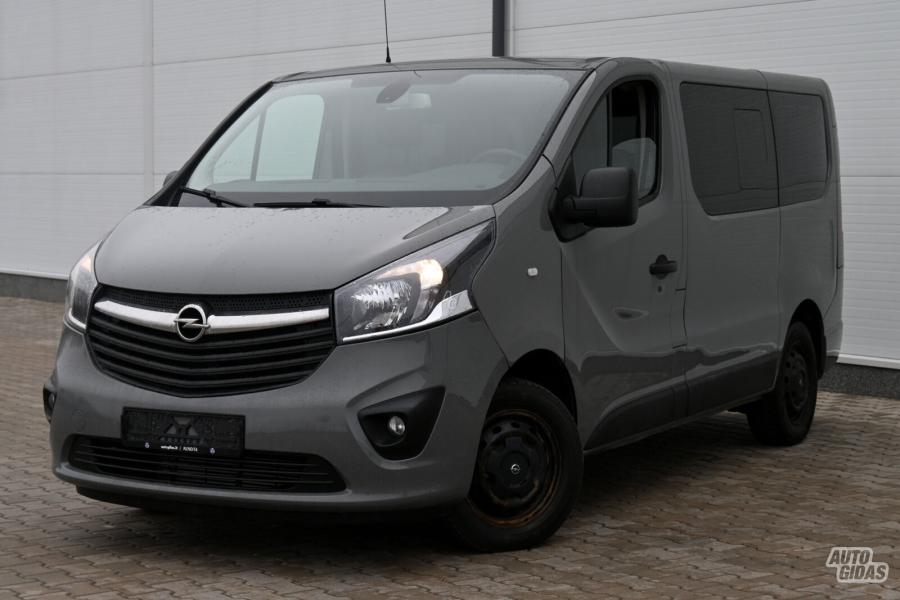 Pelēks Opel Vivaro 2018 Kretinga, ar dzinēja tilpumu 1.60 L un nobraukumu 261 tūkst. km par 14499 €, foto 3 vietnē AUTOMOTO.COM.LV