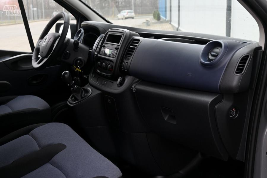 Pelēks Opel Vivaro 2018 Kretinga, ar dzinēja tilpumu 1.60 L un nobraukumu 261 tūkst. km par 14499 €, foto 19 vietnē AUTOMOTO.COM.LV