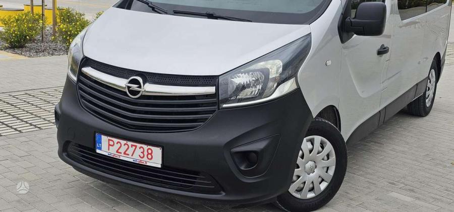 Grey Opel Vivaro 2018 in Klaipeda, with an engine capacity of 1.60 L and mileage of 498 thousand km for 10400 €, photo 3 on AUTOMOTO.COM.LV