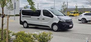 Grey Opel Vivaro 2018 in Klaipeda, with an engine capacity of 1.60 L and mileage of 498 thousand km for 10400 €, photo 4 on AUTOMOTO.COM.LV