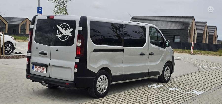 Grey Opel Vivaro 2018 in Klaipeda, with an engine capacity of 1.60 L and mileage of 498 thousand km for 10400 €, photo 6 on AUTOMOTO.COM.LV