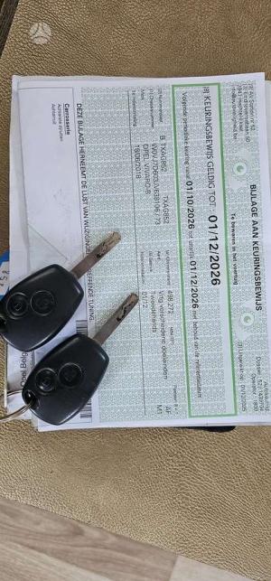 Grey Opel Vivaro 2018 in Klaipeda, with an engine capacity of 1.60 L and mileage of 498 thousand km for 10400 €, photo 19 on AUTOMOTO.COM.LV