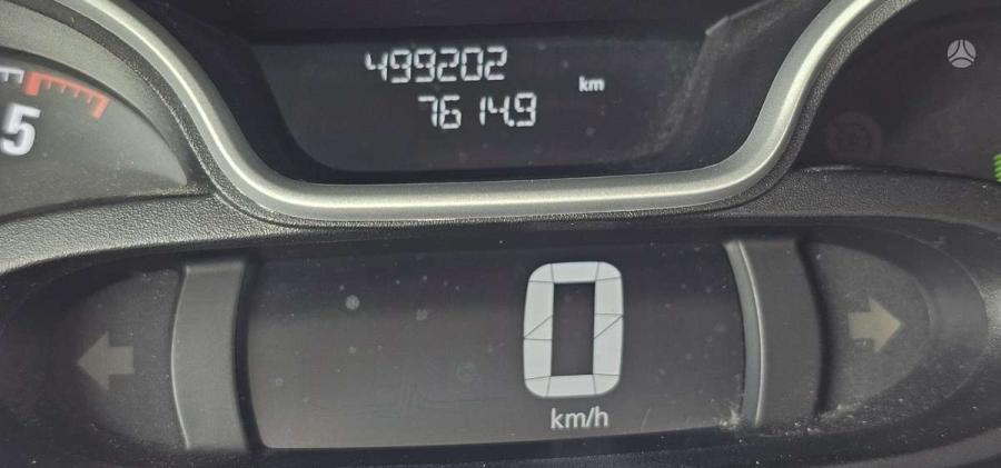 Grey Opel Vivaro 2018 in Klaipeda, with an engine capacity of 1.60 L and mileage of 498 thousand km for 10400 €, photo 20 on AUTOMOTO.COM.LV