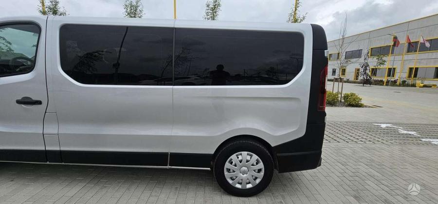 Grey Opel Vivaro 2018 in Klaipeda, with an engine capacity of 1.60 L and mileage of 498 thousand km for 10400 €, photo 21 on AUTOMOTO.COM.LV