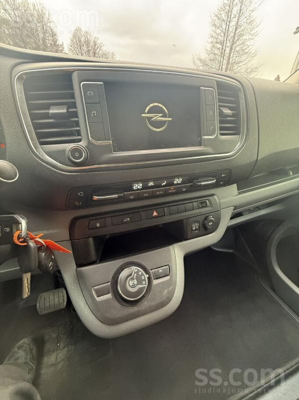 Grey Opel Vivaro 2019 in Tallinn, with an engine capacity of 2.00 L and mileage of 370 thousand km for 7000 €, photo 9 on AUTOMOTO.COM.LV