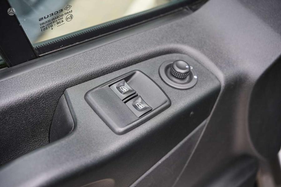 Pelēks Opel Vivaro 2019 Kauņa, ar dzinēja tilpumu 1.60 L un nobraukumu 203 tūkst. km par 13950 €, foto 27 vietnē AUTOMOTO.COM.LV