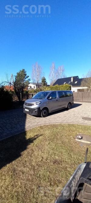 Grey Opel Vivaro 2022 in Riga, with an engine capacity of 1.50 L and mileage of 157 thousand km for 22667 €, photo 5 on AUTOMOTO.COM.LV