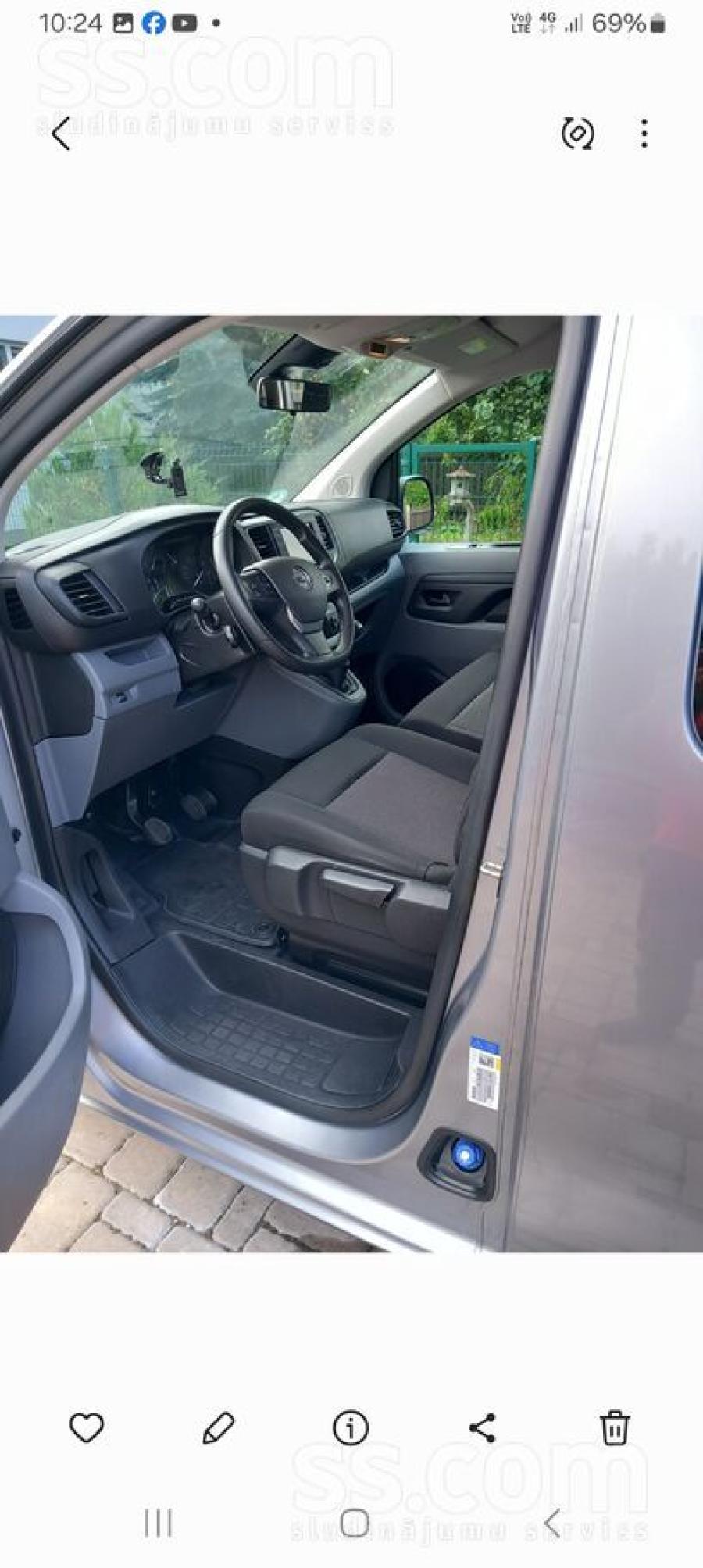 Grey Opel Vivaro 2022 in Riga, with an engine capacity of 1.50 L and mileage of 157 thousand km for 22667 €, photo 8 on AUTOMOTO.COM.LV
