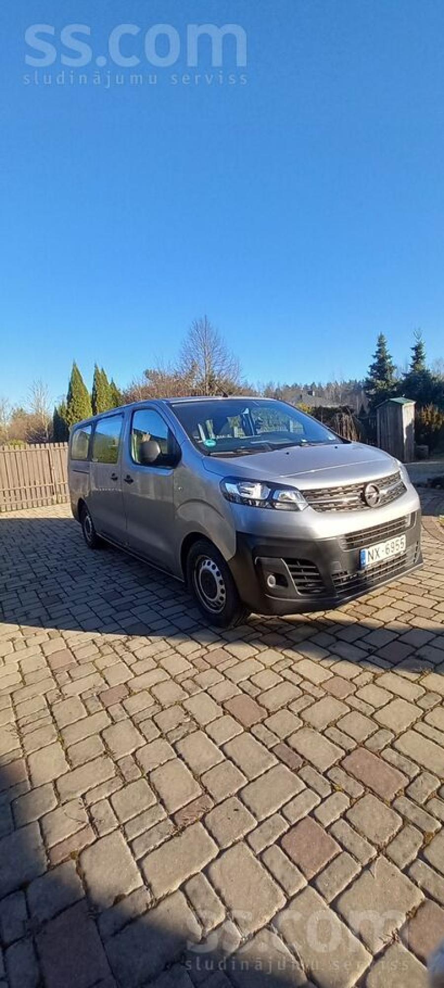 Grey Opel Vivaro 2022 in Riga, with an engine capacity of 1.50 L and mileage of 157 thousand km for 22667 €, photo 18 on AUTOMOTO.COM.LV