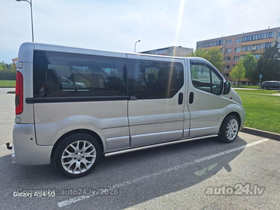 Grey Opel Vivaro 2010 in Tallinn, with an engine capacity of 2.00 L and mileage of 310 thousand km for 6400 €, photo 1 on AUTOMOTO.COM.LV