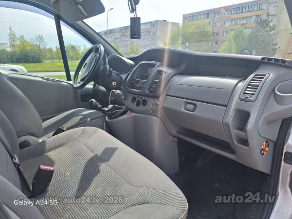 Серый Опель Виваро 2010 в Таллин, объемом двигателя 2.00 л и пробегом 310 тыс. км за 6400 €, фото 5 на AUTOMOTO.COM.LV
