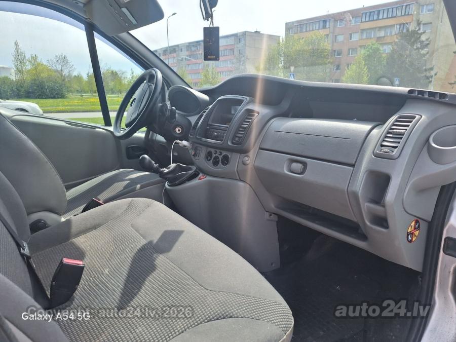 Grey Opel Vivaro 2010 in Tallinn, with an engine capacity of 2.00 L and mileage of 310 thousand km for 6400 €, photo 6 on AUTOMOTO.COM.LV