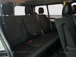Grey Opel Vivaro 2015 in Parnu, with an engine capacity of 1.60 L and mileage of 180 thousand km for 11950 €, photo 7 on AUTOMOTO.COM.LV