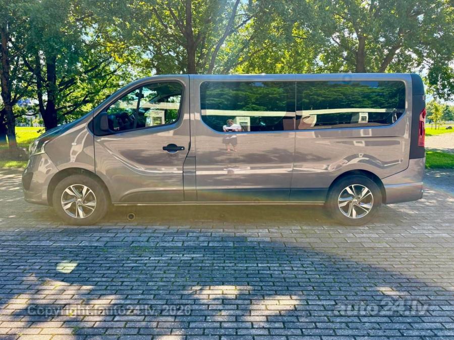 Pelēks Opel Vivaro 2015 Tallina, ar dzinēja tilpumu 1.60 L un nobraukumu 185 tūkst. km par 11500 €, foto 7 vietnē AUTOMOTO.COM.LV