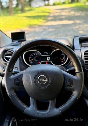 Pelēks Opel Vivaro 2015 Tallina, ar dzinēja tilpumu 1.60 L un nobraukumu 185 tūkst. km par 11500 €, foto 16 vietnē AUTOMOTO.COM.LV