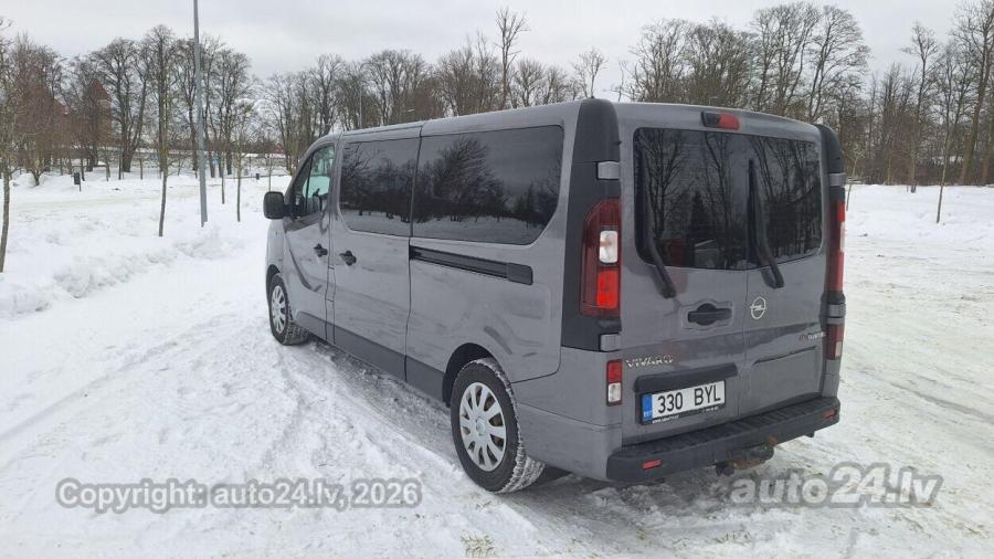 Pelēks Opel Vivaro 2018 Kuresāre, ar dzinēja tilpumu 1.60 L un nobraukumu 162 tūkst. km par 18900 €, foto 3 vietnē AUTOMOTO.COM.LV