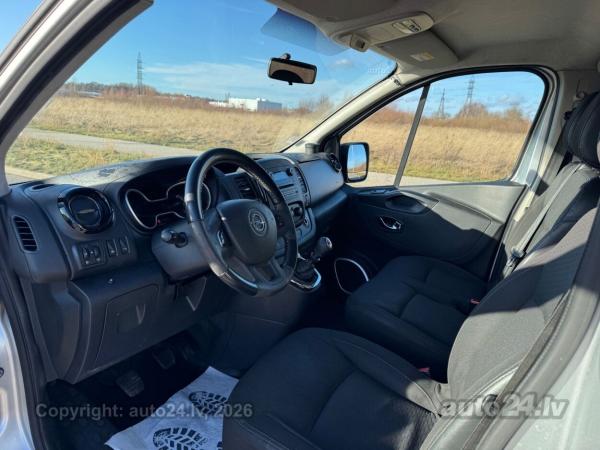 Grey Opel Vivaro 2019 in Tartu, with an engine capacity of 1.60 L and mileage of 285 thousand km for 13020 €, photo 9 on AUTOMOTO.COM.LV