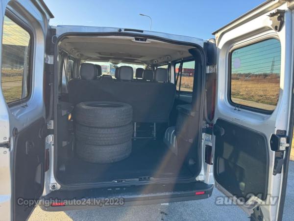 Grey Opel Vivaro 2019 in Tartu, with an engine capacity of 1.60 L and mileage of 285 thousand km for 13020 €, photo 11 on AUTOMOTO.COM.LV