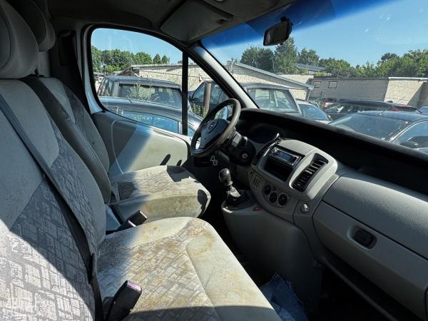 Opel Vivaro 2006 Šauļi, ar dzinēja tilpumu 1.90 L un nobraukumu 111 tūkst. km par 950 €, foto 6 vietnē AUTOMOTO.COM.LV