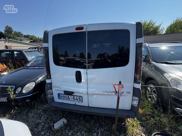 Opel Vivaro 2006 in Siauliai, with an engine capacity of 1.90 L and mileage of 111 thousand km for 950 €, photo 5 on AUTOMOTO.COM.LV