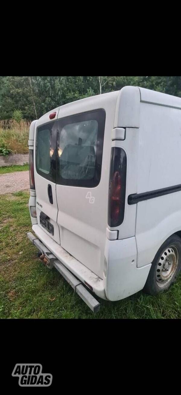 Opel Vivaro 2006 in Kelme, with an engine capacity of 1.90 L and mileage of 350 thousand km for 1900 €, photo 3 on AUTOMOTO.COM.LV
