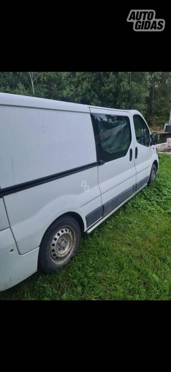 Opel Vivaro 2006 in Kelme, with an engine capacity of 1.90 L and mileage of 350 thousand km for 1900 €, photo 7 on AUTOMOTO.COM.LV