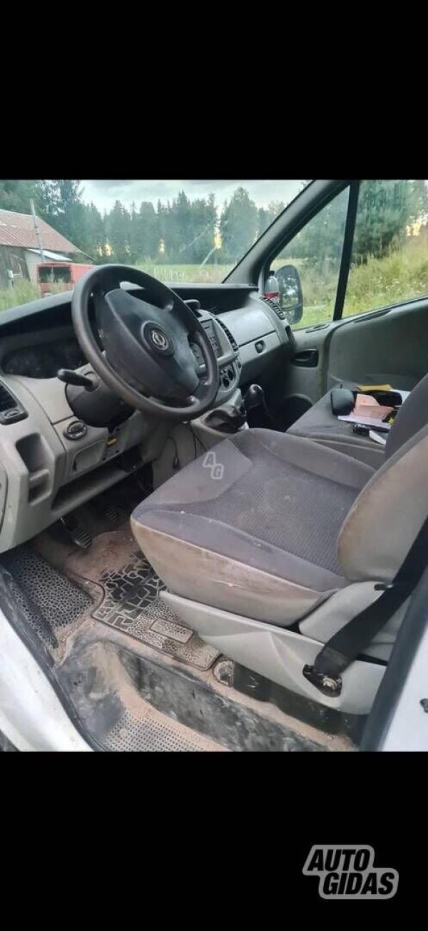 Opel Vivaro 2006 in Kelme, with an engine capacity of 1.90 L and mileage of 350 thousand km for 1900 €, photo 9 on AUTOMOTO.COM.LV
