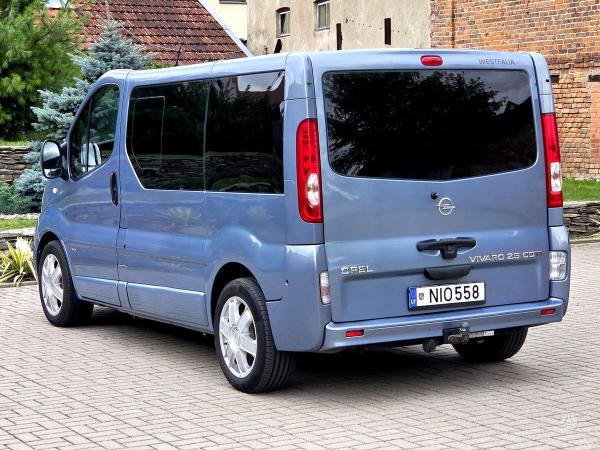 Opel Vivaro 2007 in Kedainiai, with an engine capacity of 2.50 L and mileage of 288 thousand km for 9500 €, photo 8 on AUTOMOTO.COM.LV