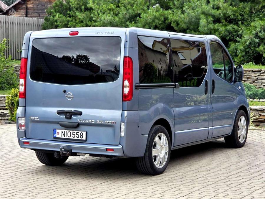 Opel Vivaro 2007 in Kedainiai, with an engine capacity of 2.50 L and mileage of 288 thousand km for 9500 €, photo 12 on AUTOMOTO.COM.LV