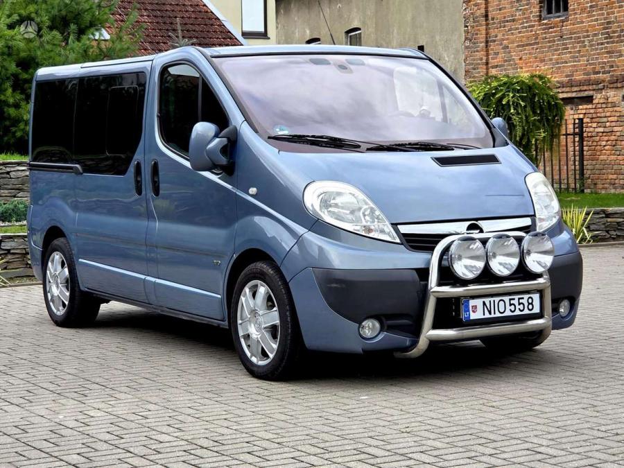 Opel Vivaro 2007 in Kedainiai, with an engine capacity of 2.50 L and mileage of 288 thousand km for 9500 €, photo 16 on AUTOMOTO.COM.LV