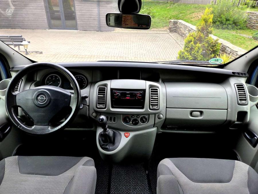 Opel Vivaro 2007 in Kedainiai, with an engine capacity of 2.50 L and mileage of 288 thousand km for 9500 €, photo 20 on AUTOMOTO.COM.LV